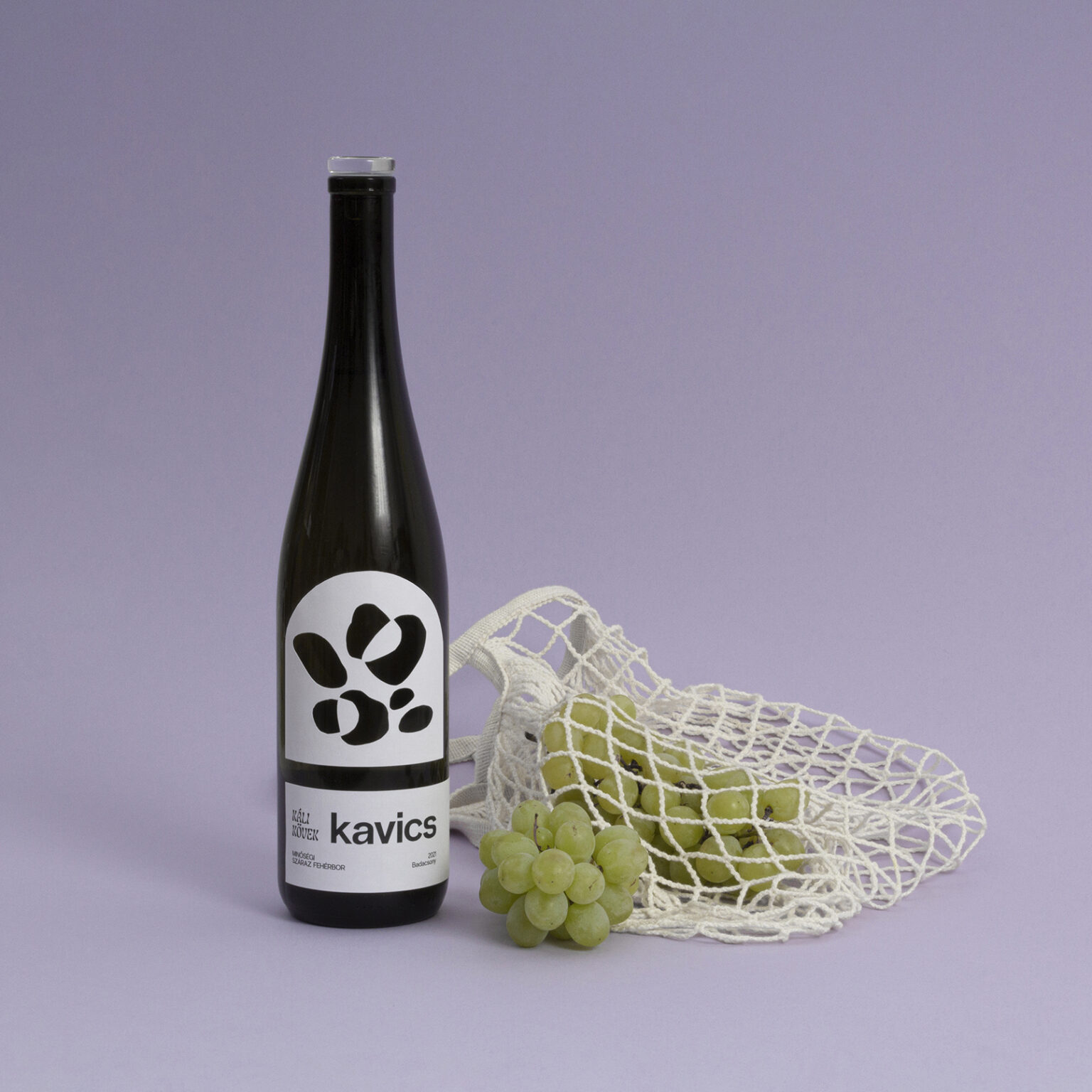 Pebble wine label – Packaging Of The World
