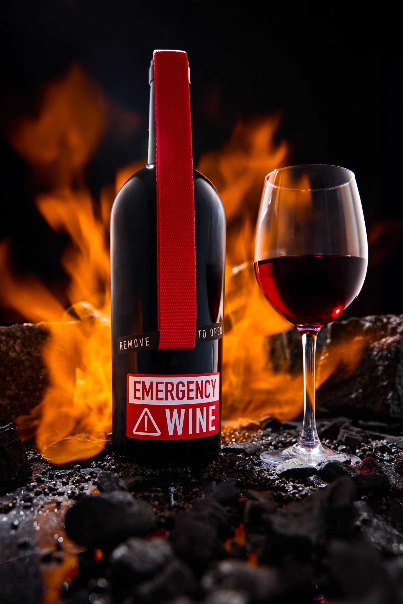 EMERGENCY WINE – Handmade limited edition – Packaging Of The World