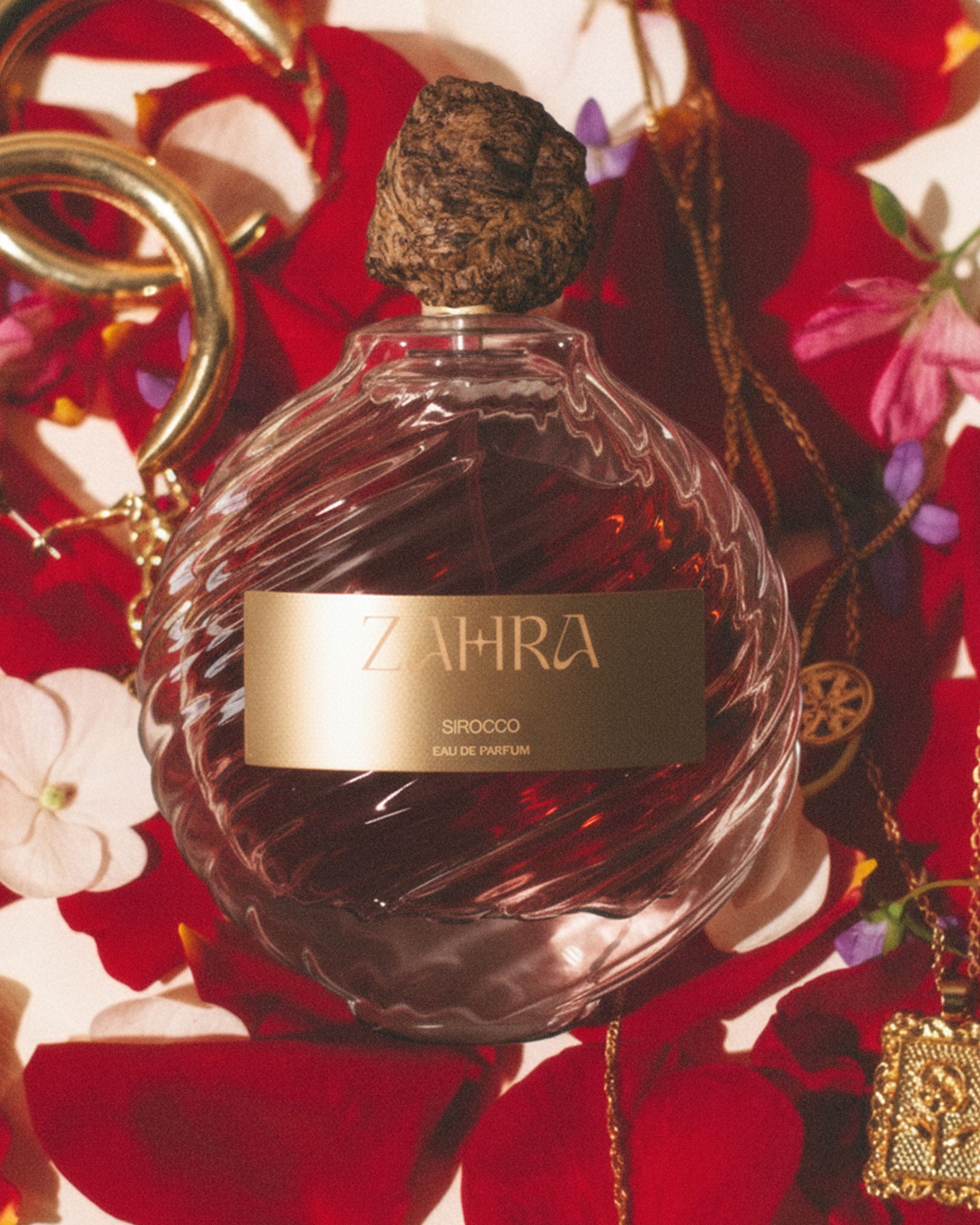 ZAHRA Perfume – Packaging Of The World